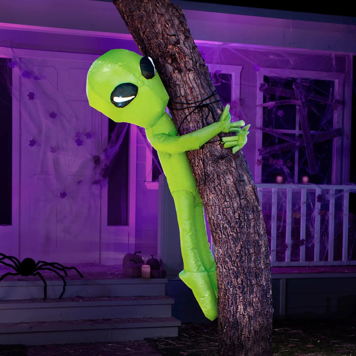 Throw a Blow-Up Alien Party! Blow-Up Alien Party | Spooktacular Creations